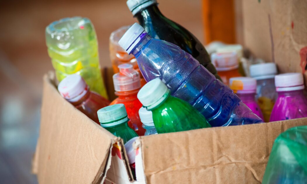 Juegos con material reciclado: 3 ideas para hacer en casa | Vitamina